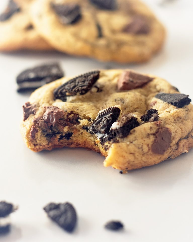 Galletas con Oreo y trozos de chocolate (Cookies and Cream) - Le Pasteleria