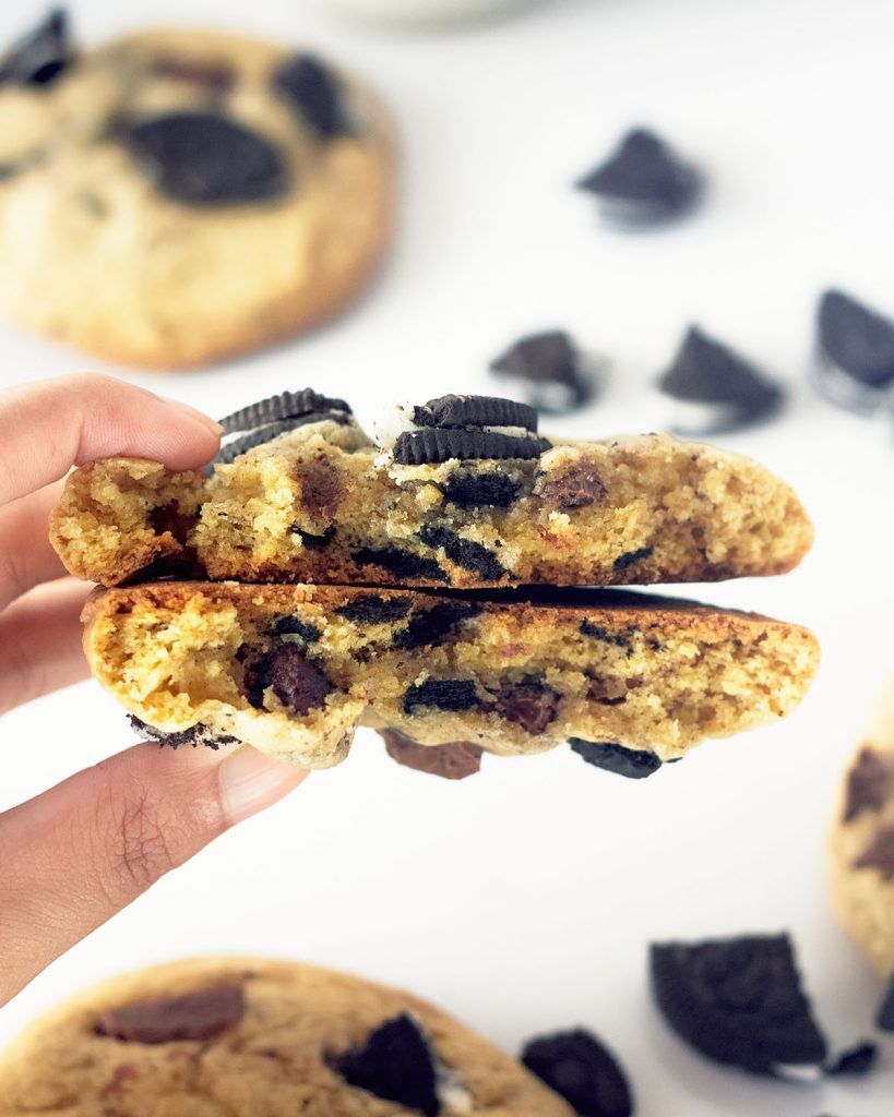 Galletas con Oreo y trozos de chocolate (Cookies and Cream) - Le Pasteleria